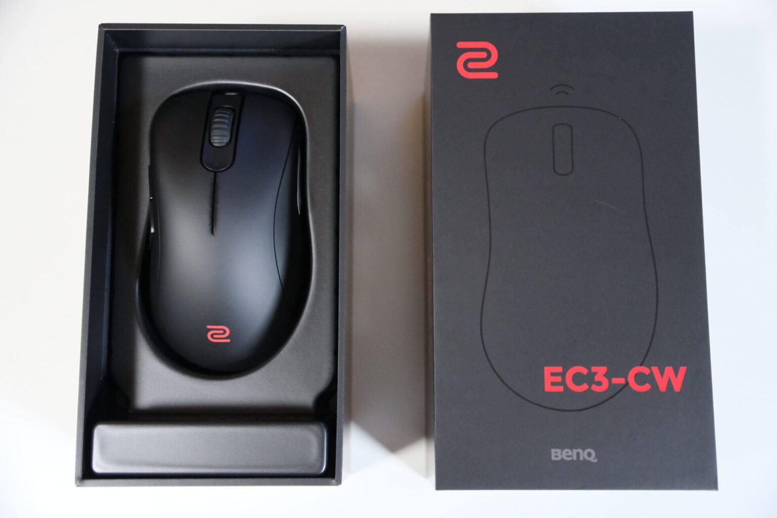 BenQ ZOWIE EC3-CW レビュー！コンパクトで使いやすいワイヤレスゲーミングマウス！【PR】 | 無糖のデスク