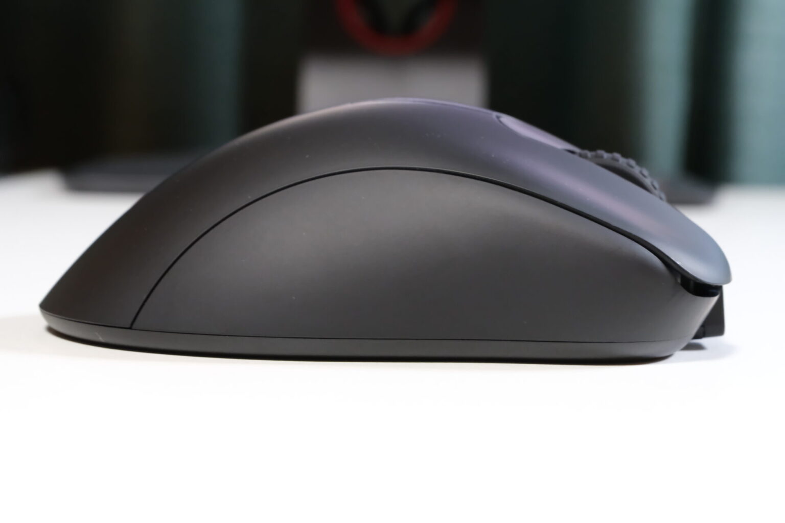 BenQ ZOWIE EC3-CW レビュー！コンパクトで使いやすいワイヤレスゲーミングマウス！【PR】 | 無糖のデスク