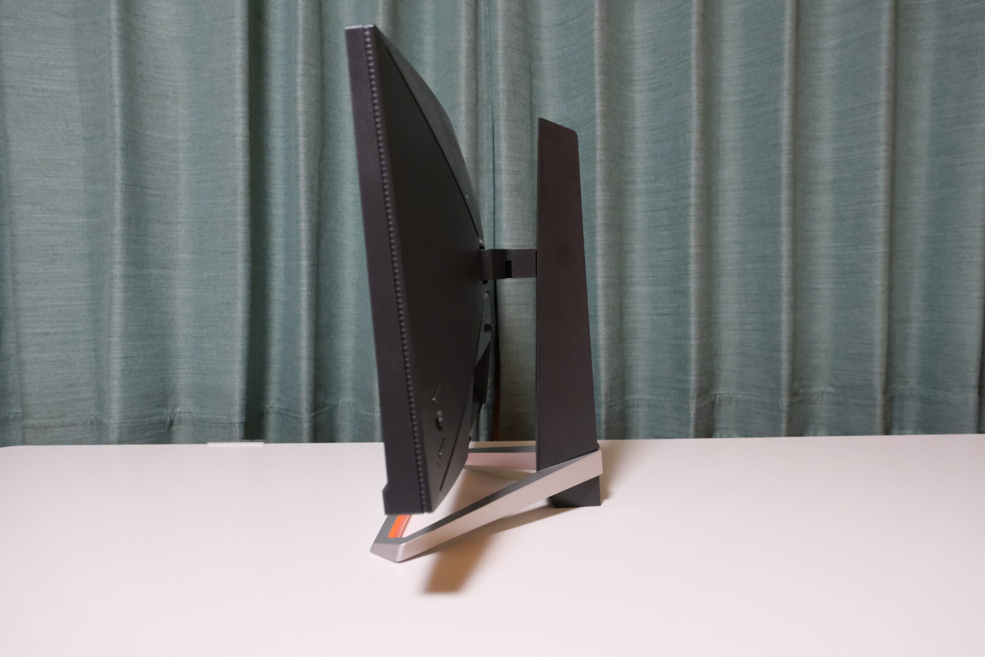 【組み立て＆解説】BenQ MOBIUZ EX2510S 徹底レビュー！ | 無糖のデスク