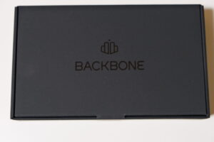 Backbone One 実機レビュー！手持ちのスマートフォンでゲーム機のような操作ができる快適ガジェット！ | 無糖のデスク